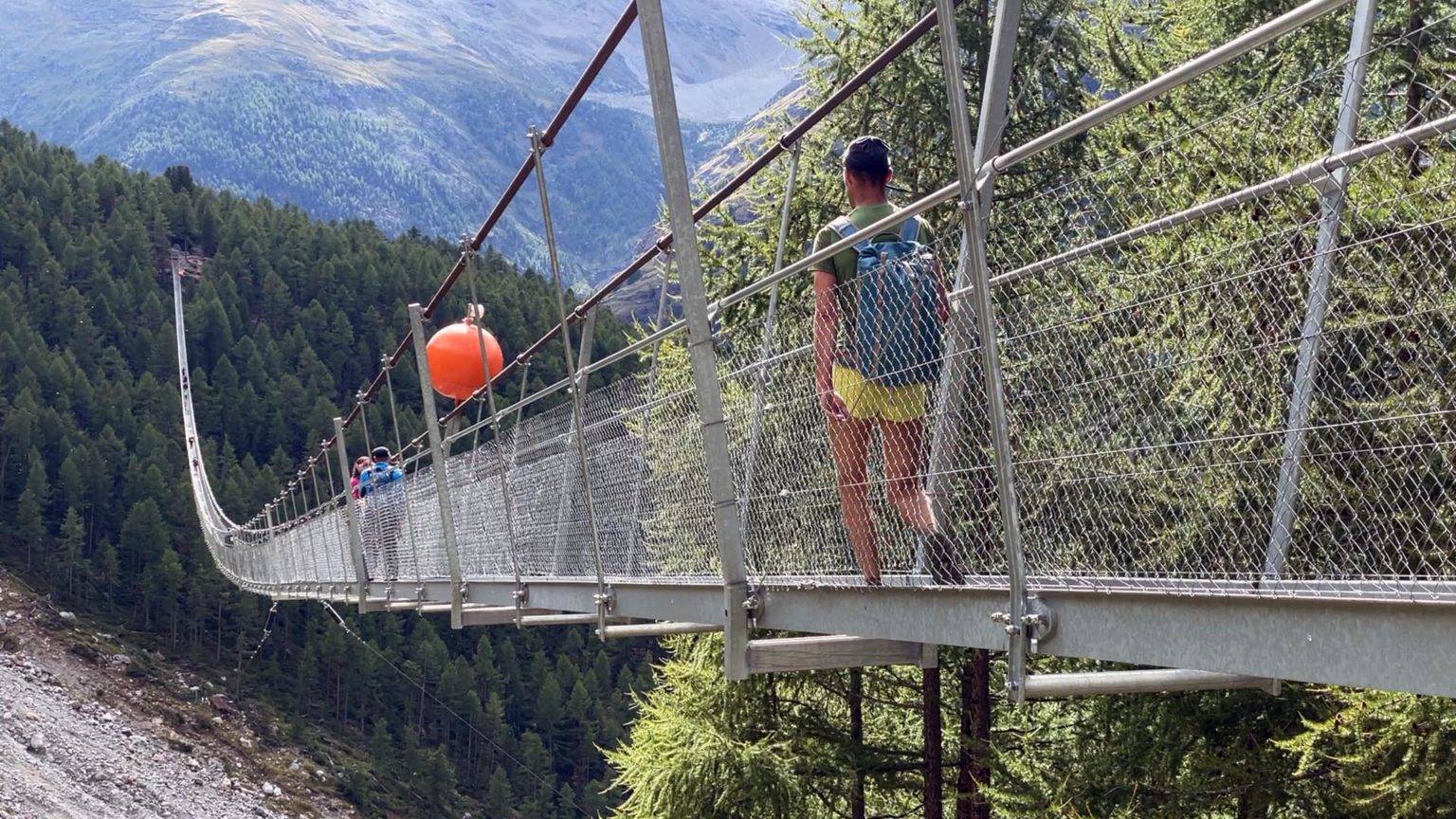 Pont suspendu de Randa, Europaweg et Domhütte